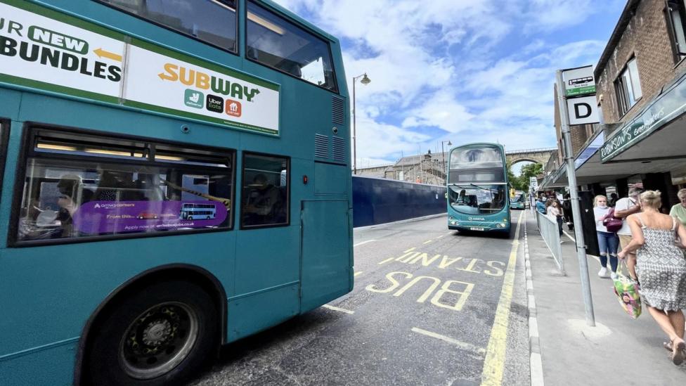 Durham bus services a 'headache' for passengers - BBC News