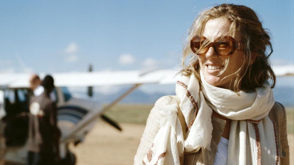 Sophy Roberts hosts talk at Sherborne Travel Writing Festival - BBC News