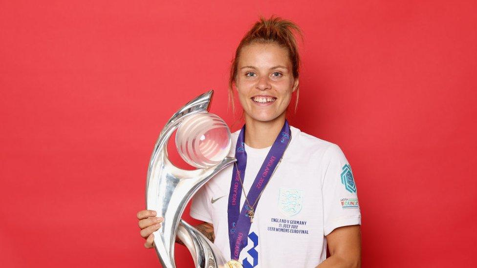 Rachel Daly: Lioness retiring from England squad - BBC Newsround