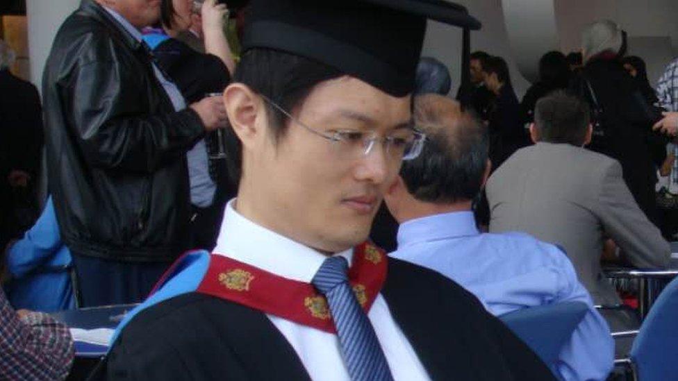 Body-in-suitcase trial: Gambler murdered friend to assume identity ...