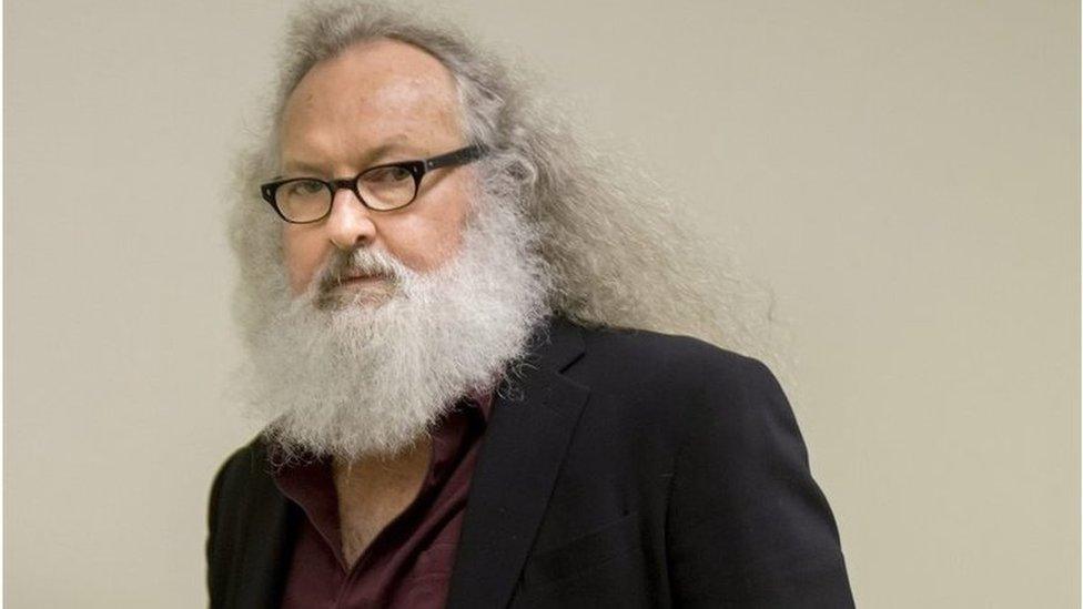 Randy Quaid and wife released from custody in US - BBC News