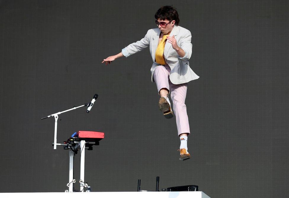 Declan McKenna: 'I realised I don't have to be serious' - BBC News