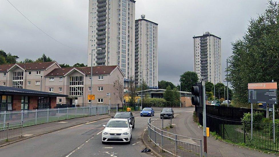 Woman, 58, dies after being hit by car in Glasgow - BBC News