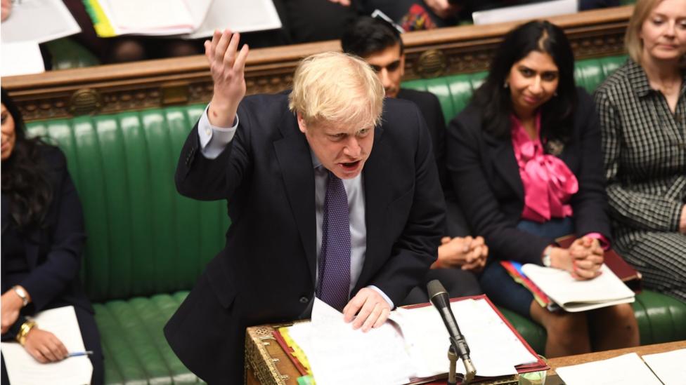 England floods: Ten days 'of difficult conditions' expected - BBC News