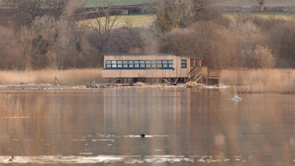 Leighton Moss RSPB opens rebuilt hide for 'stunning views' - BBC News