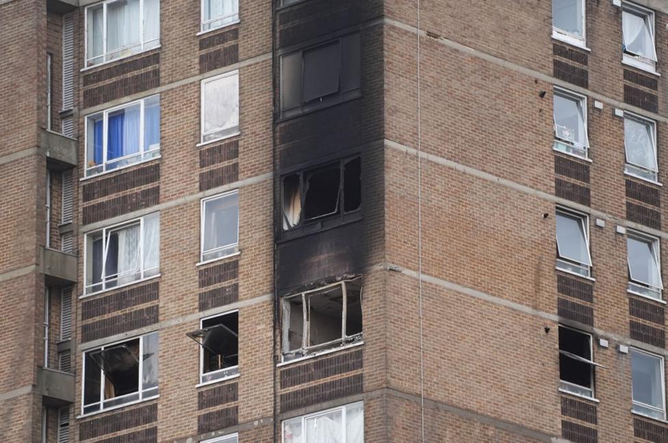 Catford: No injuries in high-rise flats fire, says brigade - BBC News