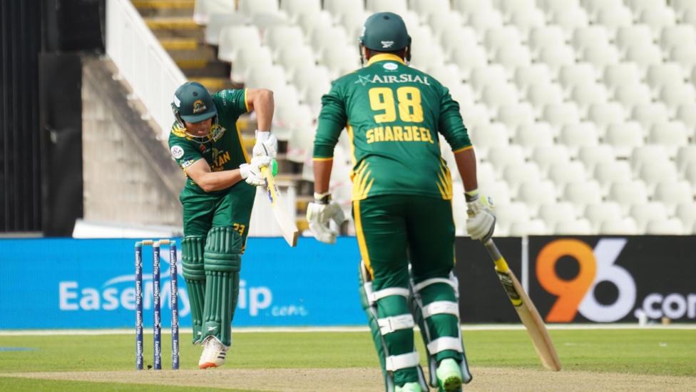 Stars in town for World Championship of Legends cricket series - BBC News