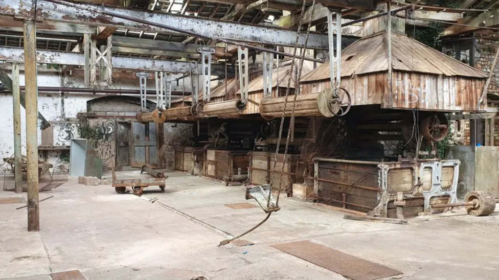 Somerset Council reviewing £20m regeneration of Tonedale Mill - BBC News