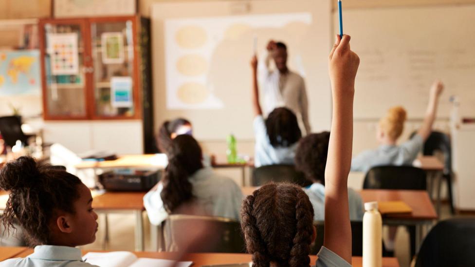 Transfer test: Thousands of NI children to receive results - BBC News
