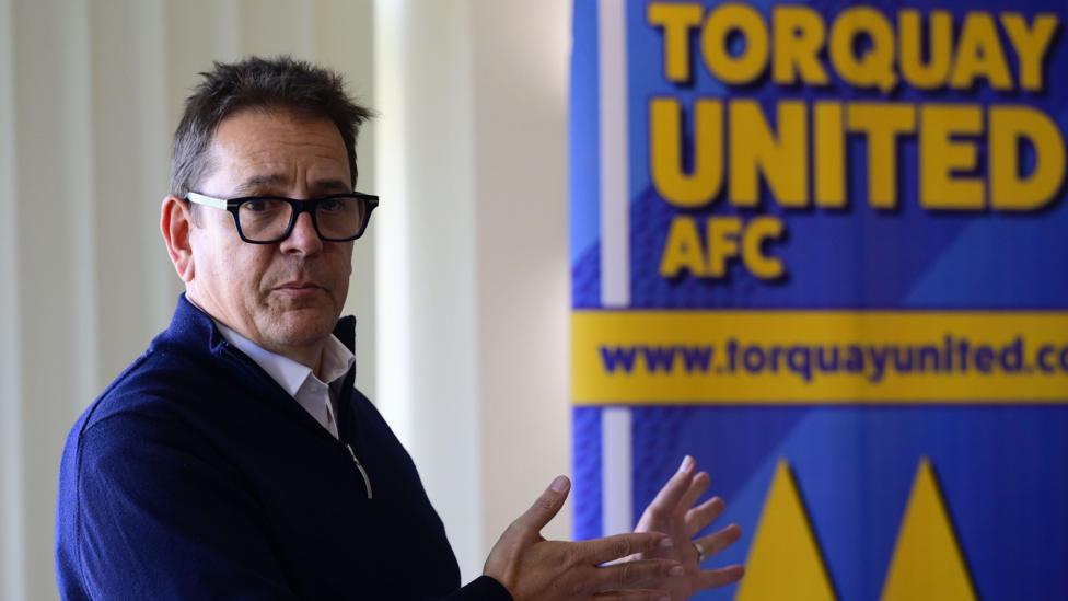 Neil Warnock 'enjoying every minute' in new Torquay United role - BBC Sport