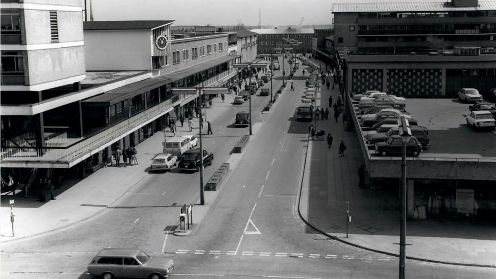 In pictures: Corby celebrates 75 years as a 'new town' - BBC News