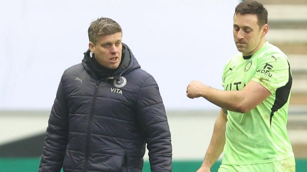 Ben Hinchliffe: Stockport County keeper facing spell out - BBC Sport