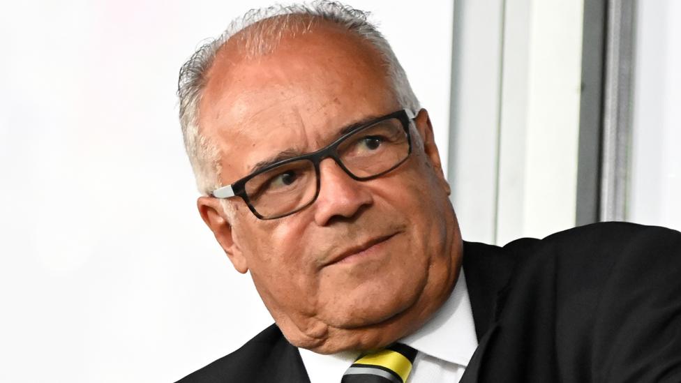 Burton Albion: Chairman Ben Robinson sells majority stake in club - BBC ...