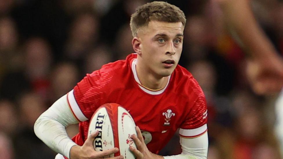 Cameron Winnett: Wales full-back to reflect on Six Nations omission ...