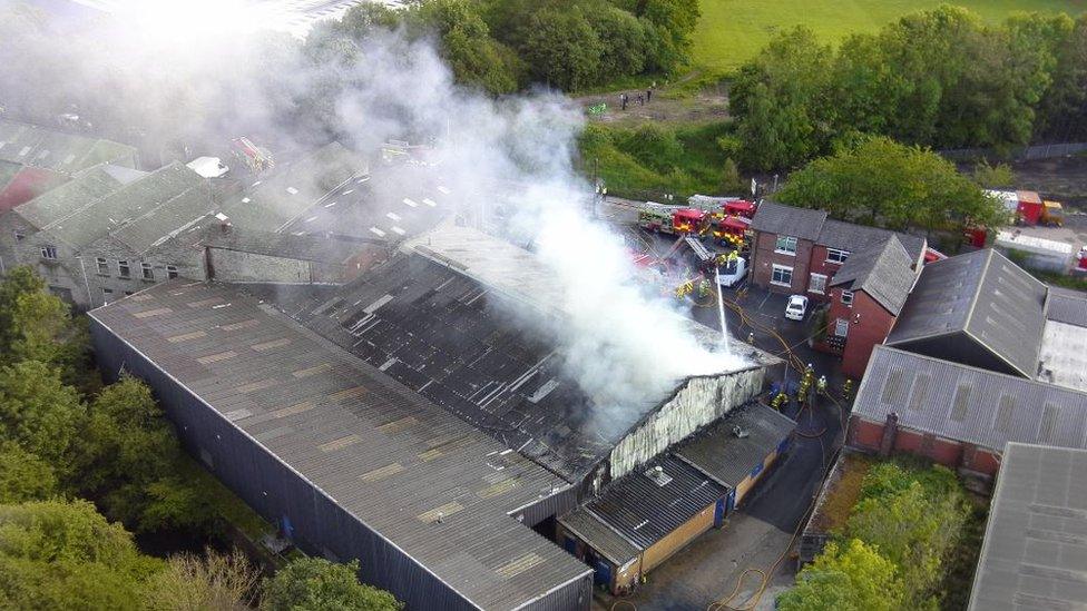 People evacuated after fire at an industrial unit in Darwen - BBC News