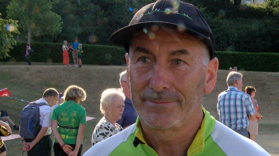 Mark Cavendish: Dad 'immensely proud' of son's Tour de France ...