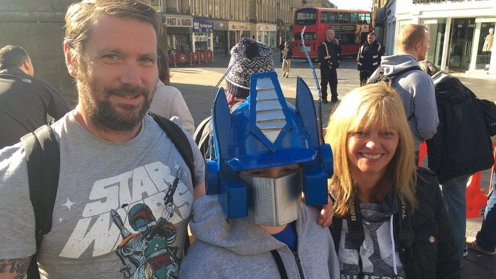 Transformers filmed in Newcastle city centre - BBC News