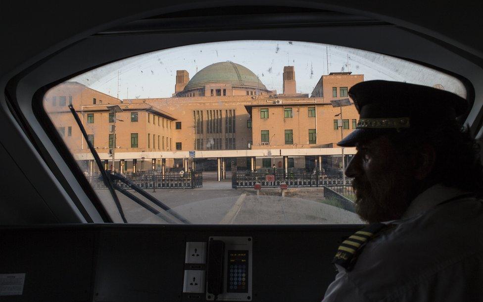 In pictures: The crown jewel of Iraq's railway - BBC News