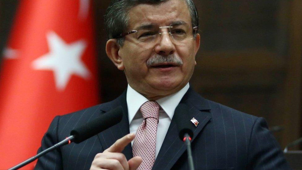 Turkey Islam: PM issues secular pledge on new constitution - BBC News