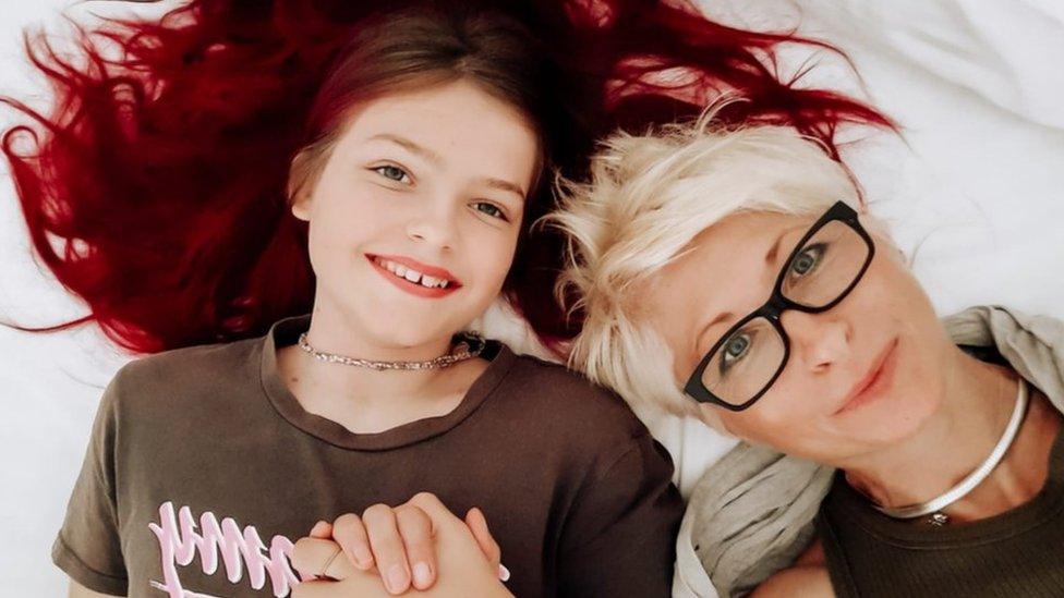 The Essex commuter who became a Bali medicine woman - BBC News