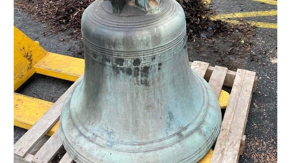 Centuries-old Dewsall bells to ring again after repairs - BBC News