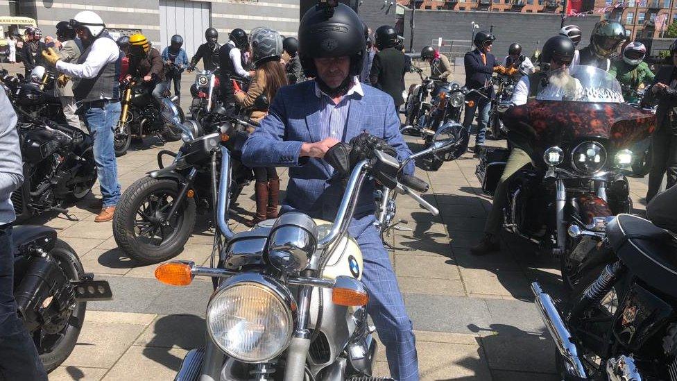 Leeds: Hundreds of motorcyclists ride out for charity event - BBC News