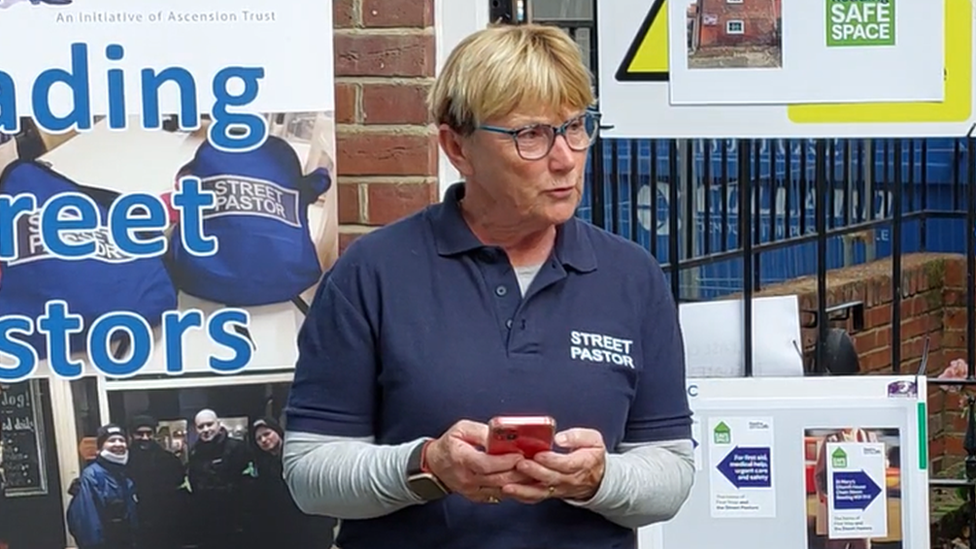 Reading: Permanent refuge opens for night-time revellers - BBC News