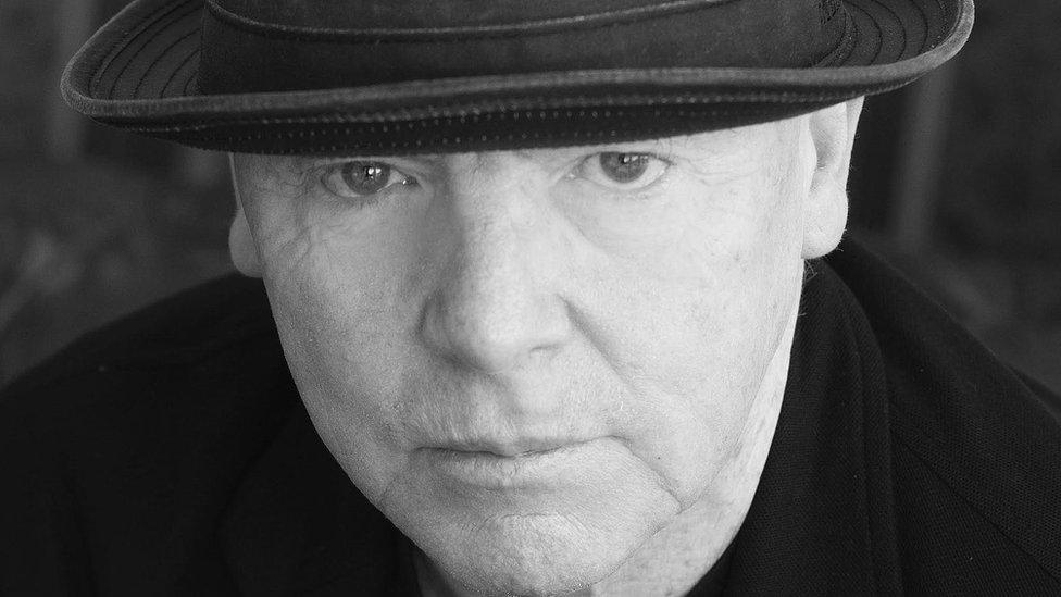 Singer-songwriter Jim Diamond dies - BBC News