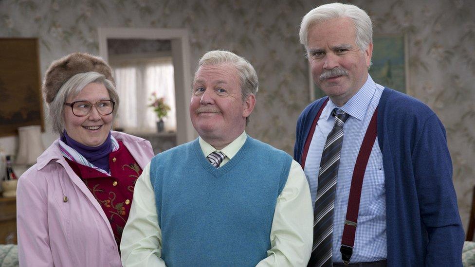 Still Game director creates new Gaelic sketch show - BBC News