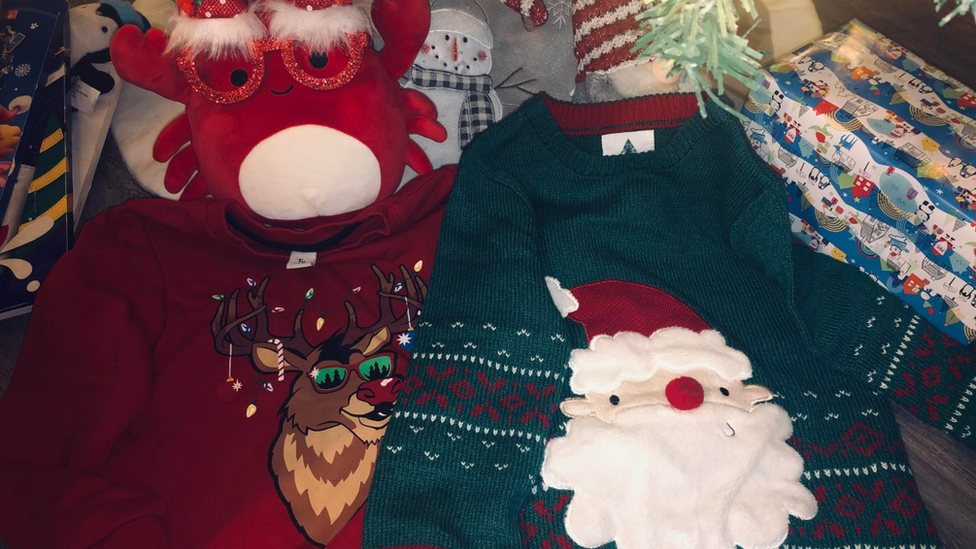 Christmas jumper day 'stress' for disadvantaged - BBC News