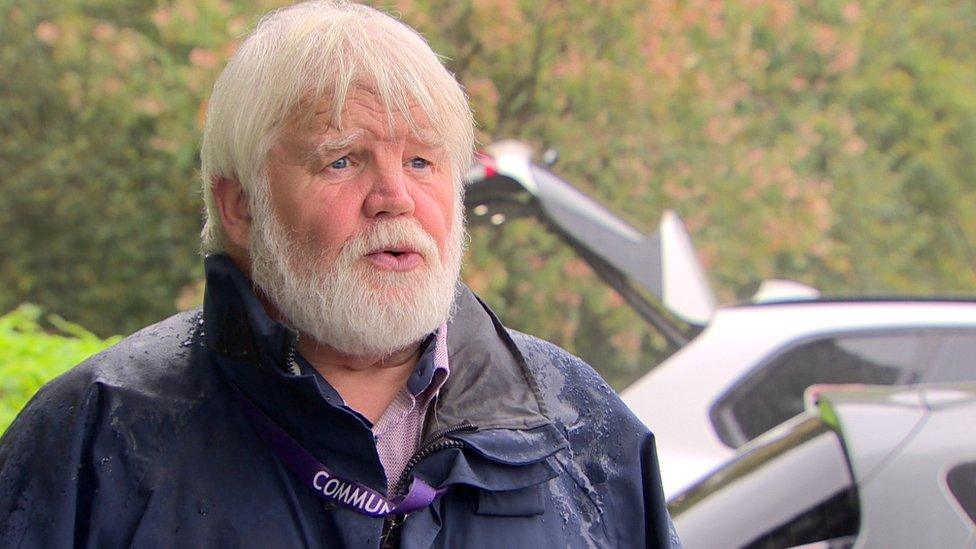 Golf ball diver dies in Templepatrick lake - BBC News