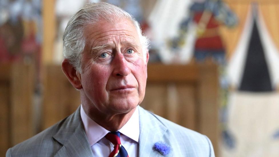 King Charles: New royal cypher revealed - BBC News