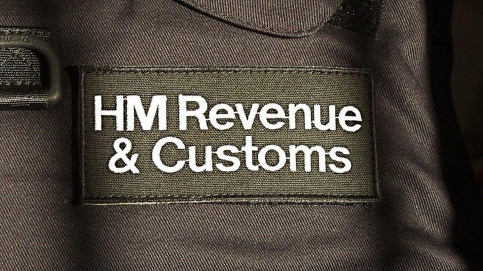 Regional Customs offices in Northern Ireland to close - BBC News