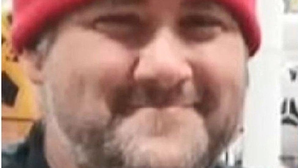 Fleetwood drowning: Dad tried to save son as fishing boat sank - BBC News