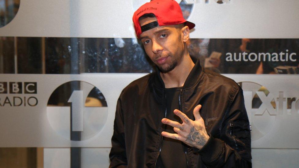 Former N-Dubz rapper Dappy sentenced for knife possession - BBC News