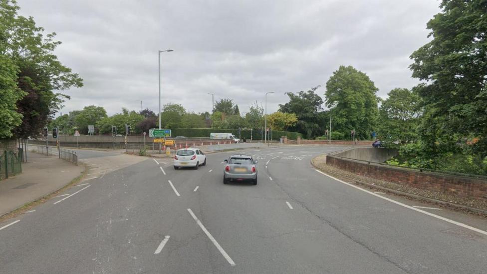 QMC roundabout bridge maintenance closure warning - BBC News