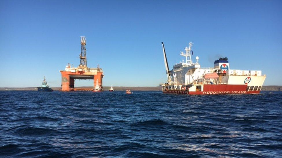 Oil leakage from damaged Transocean Winner rig - BBC News
