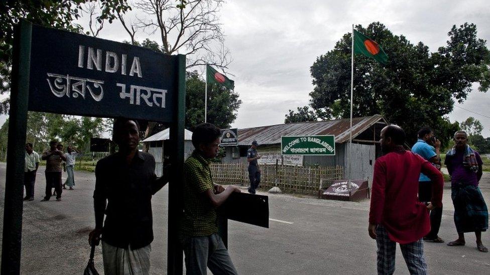 Enclaves swapped in landmark India-Bangladesh border deal - BBC News