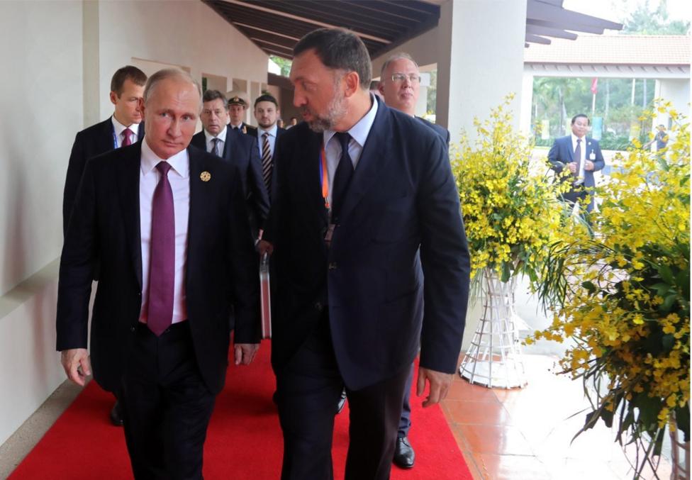 Russia oligarchs: The mega-rich men facing global sanctions - BBC News