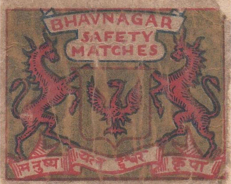 How I collected 25,000 vintage Indian matchboxes - BBC News