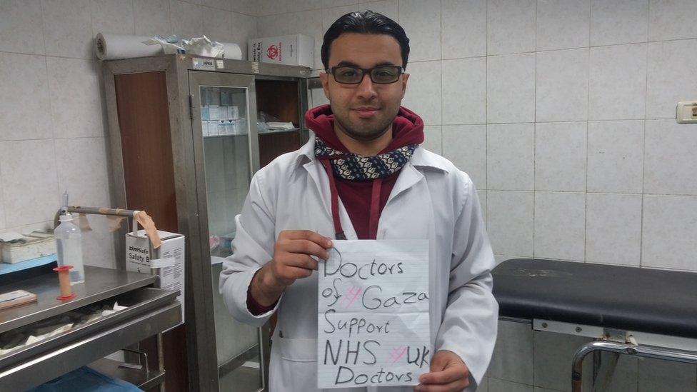 Gaza medics back striking English junior doctors - BBC News