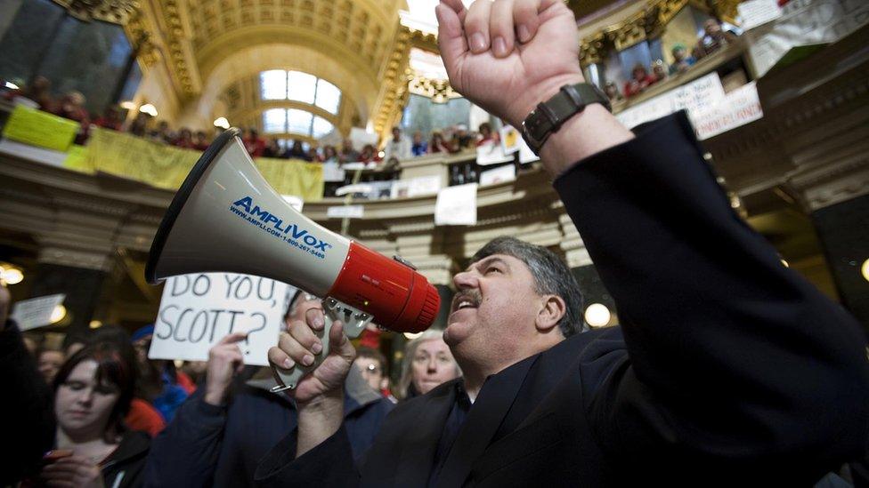 Scott Walker drops out of US 2016 presidential race - BBC News