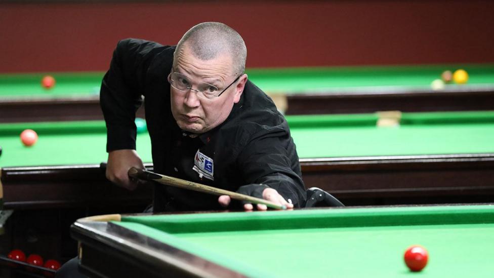 World number one player cannot afford to play in snooker final - BBC News