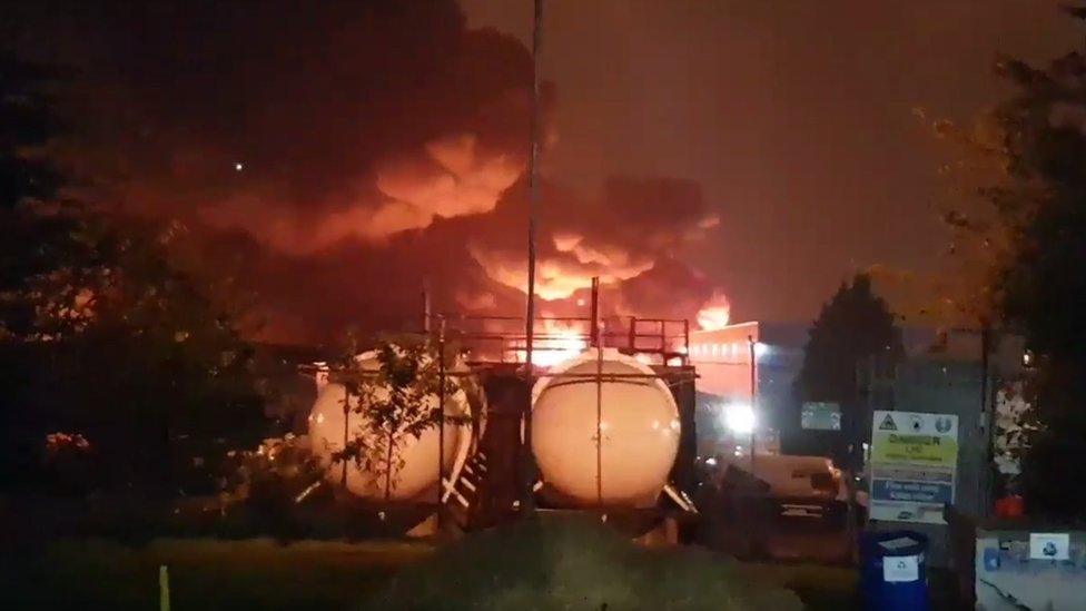 Allied Glass fire: Demolition starts on Leeds factory - BBC News