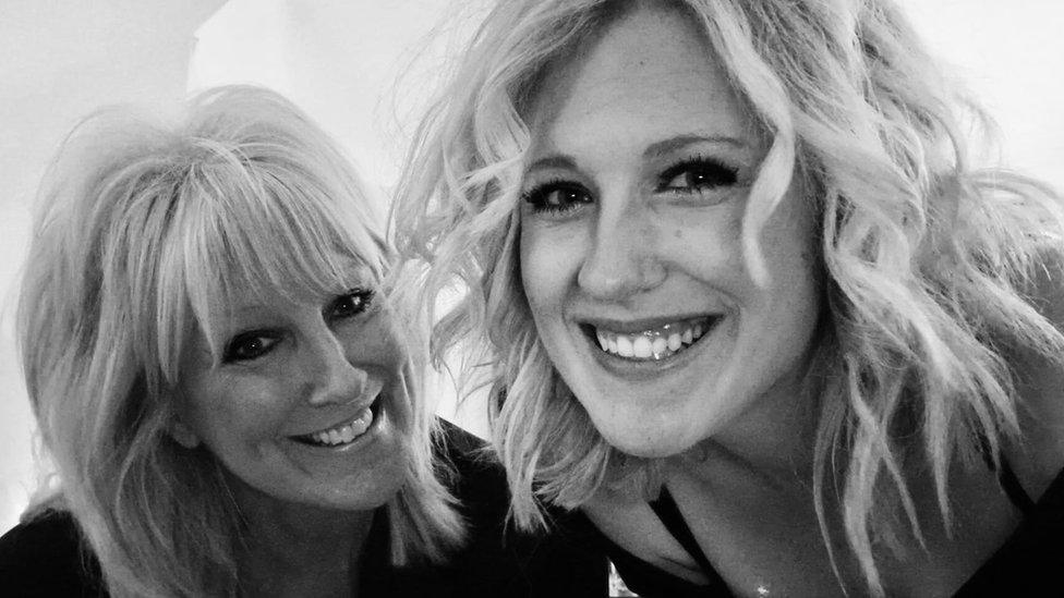 Singer and actress Vicky Wright dies aged 63 - BBC News