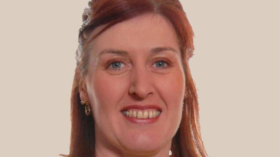 Labour loses control of Ashfield Council after no confidence vote - BBC ...