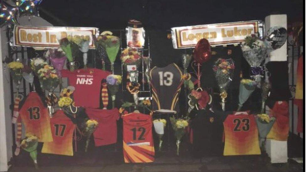 Logan Luker: Tributes after Penygraig rugby player, 17, dies - BBC News