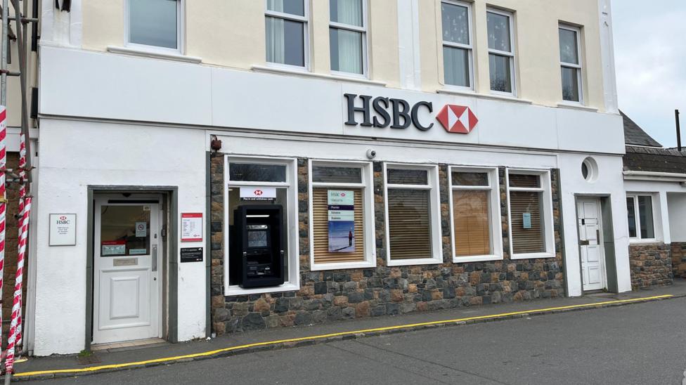 HSBC branch on The Bridge set to close later in the year - BBC News