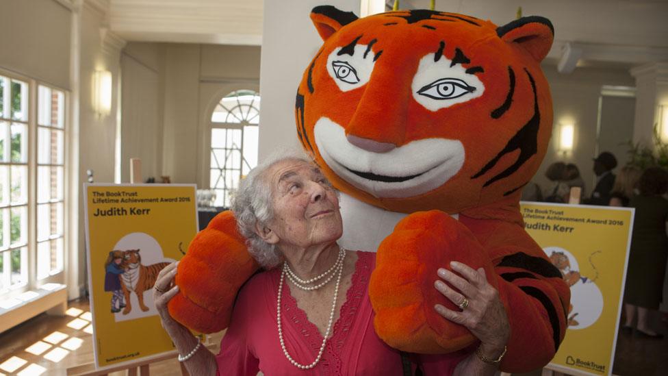 Judith Kerr wins lifetime achievement award - BBC News