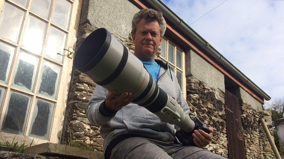Swell time for UK surf photographers - BBC News